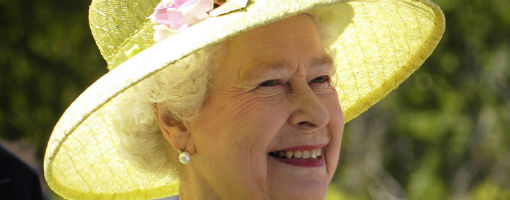 Ultra-rich/Queen's private estate investing in offshore tax havens ...